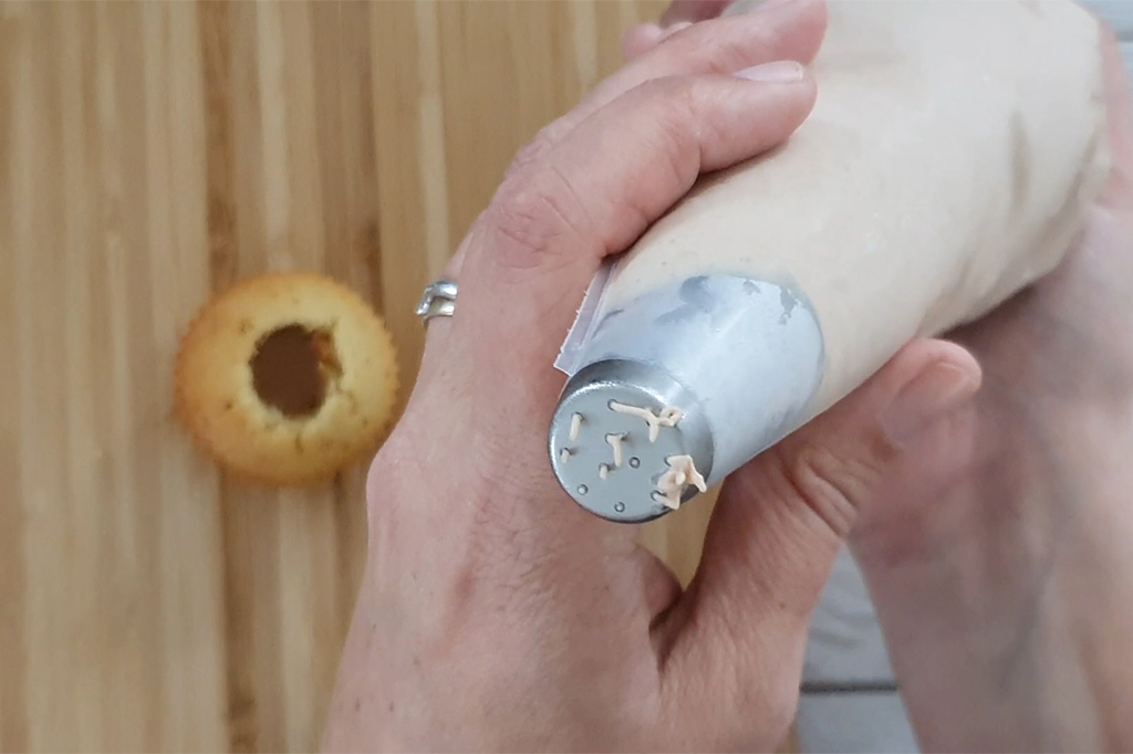 Comment utiliser une douille spaghetti pour vos glaçages